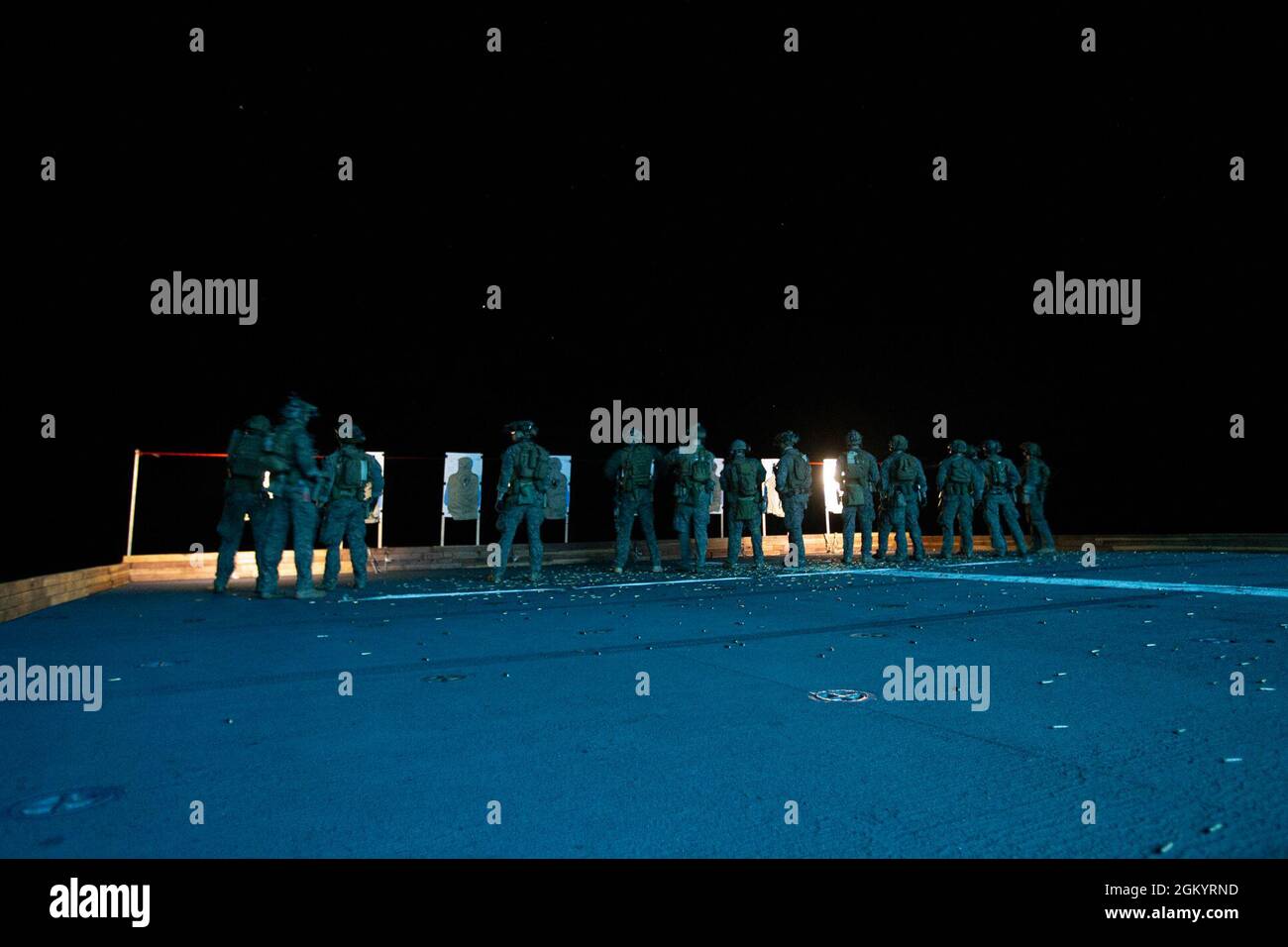 U.S. Marines with Force Reconnaissance Platoon, 31st Marine ...