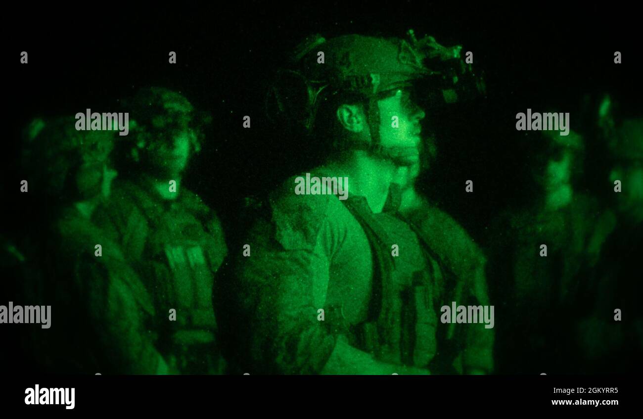 A U.S. Marine with Force Reconnaissance Platoon, 31st Marine ...