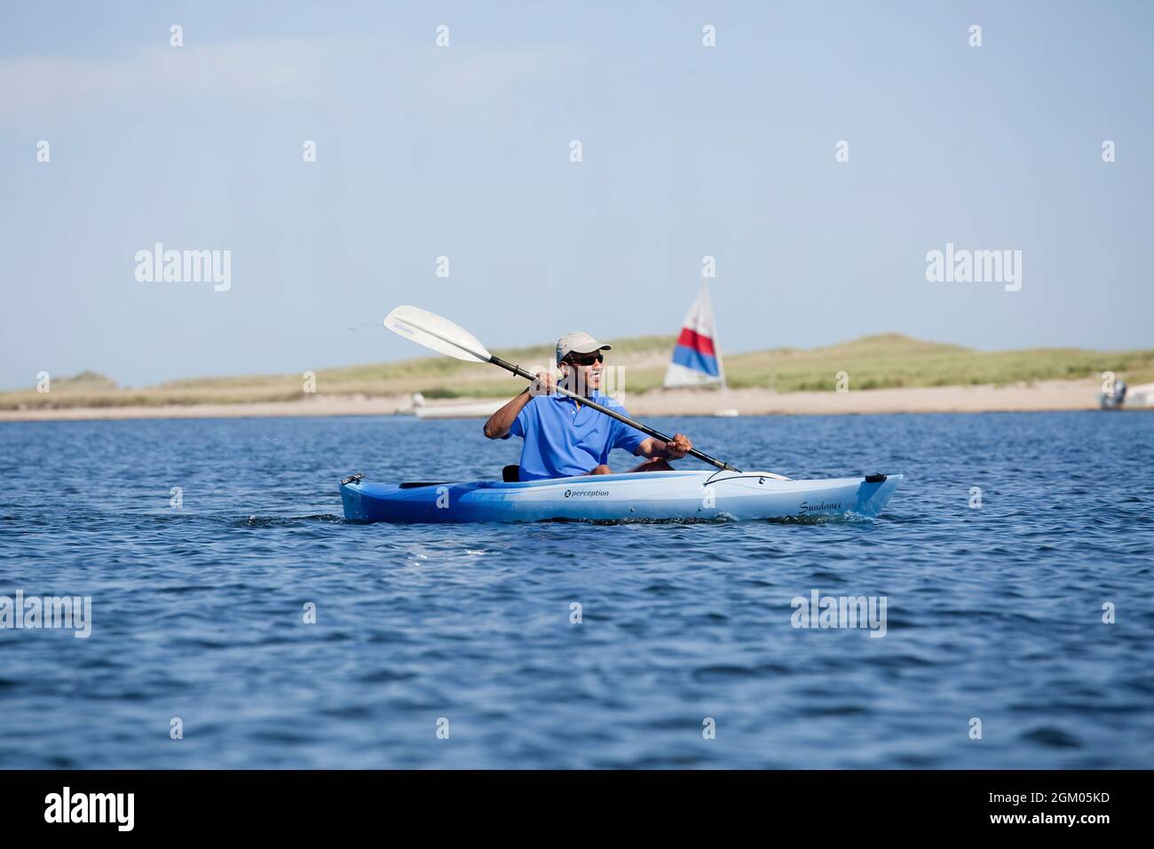 Black friends kayaking hi-res stock photography and images - Alamy