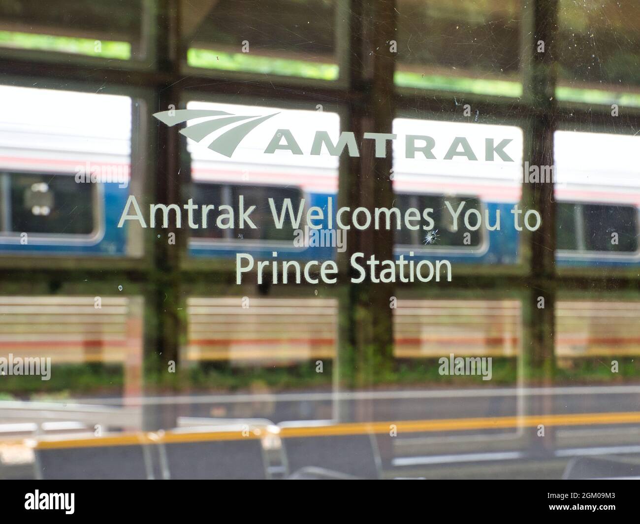 Amtrak train interior hi-res stock photography and images - Alamy