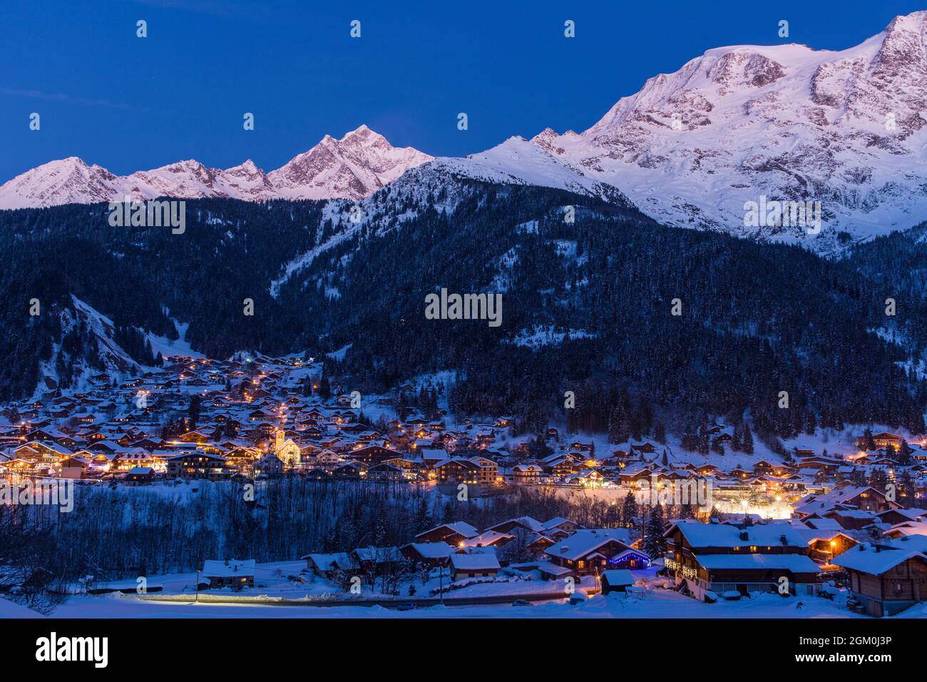 FRANCE HAUTE-SAVOIE (74) LES CONTAMINES-MONTJOIE, THE VILLAGE, PEAK OF ...