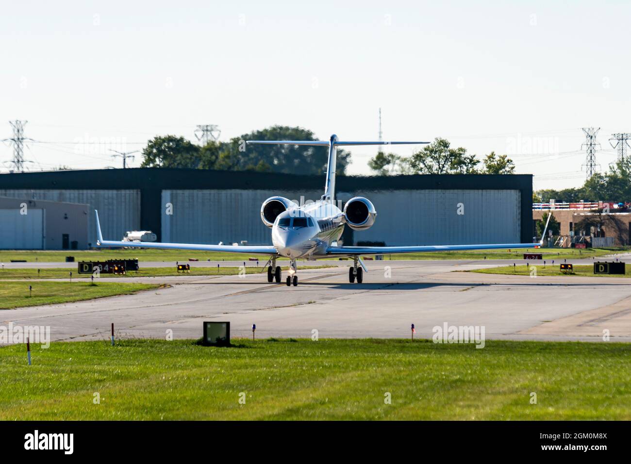 Gulfstream G-IV (G4) at the Chicago Executive Airport - PWK in Wheeling ...