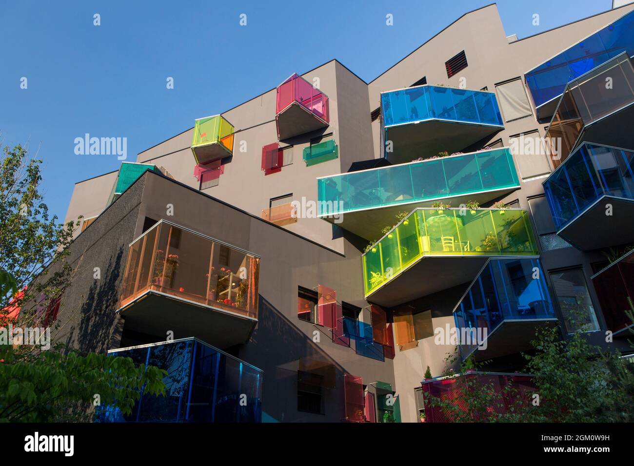 Trapeze house hi-res stock photography and images - Alamy