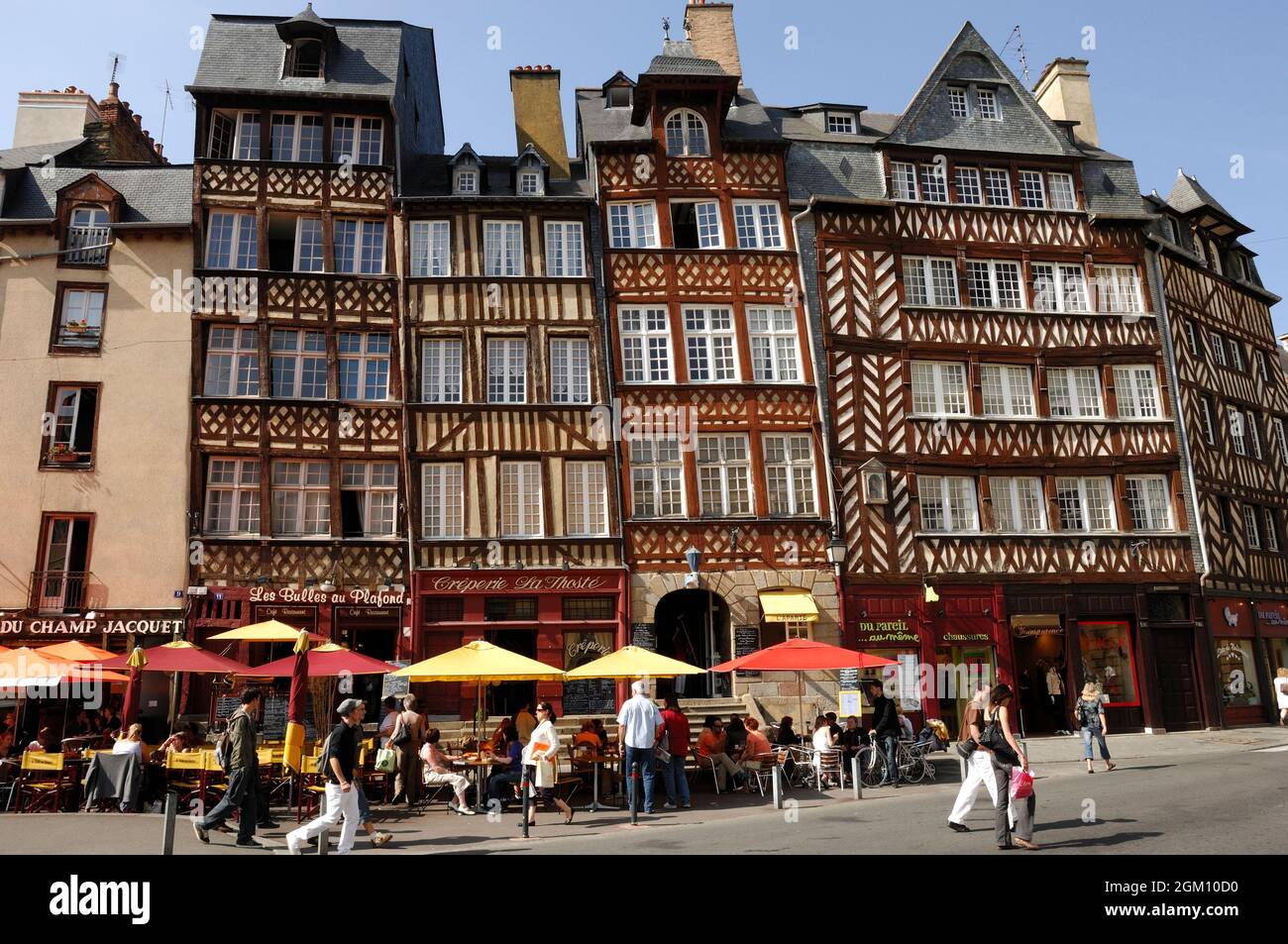 FRANCE. BRITTANY. ILE ET VILAINE (35) RENNES.CHAMPS JACQUET SQUARE ...