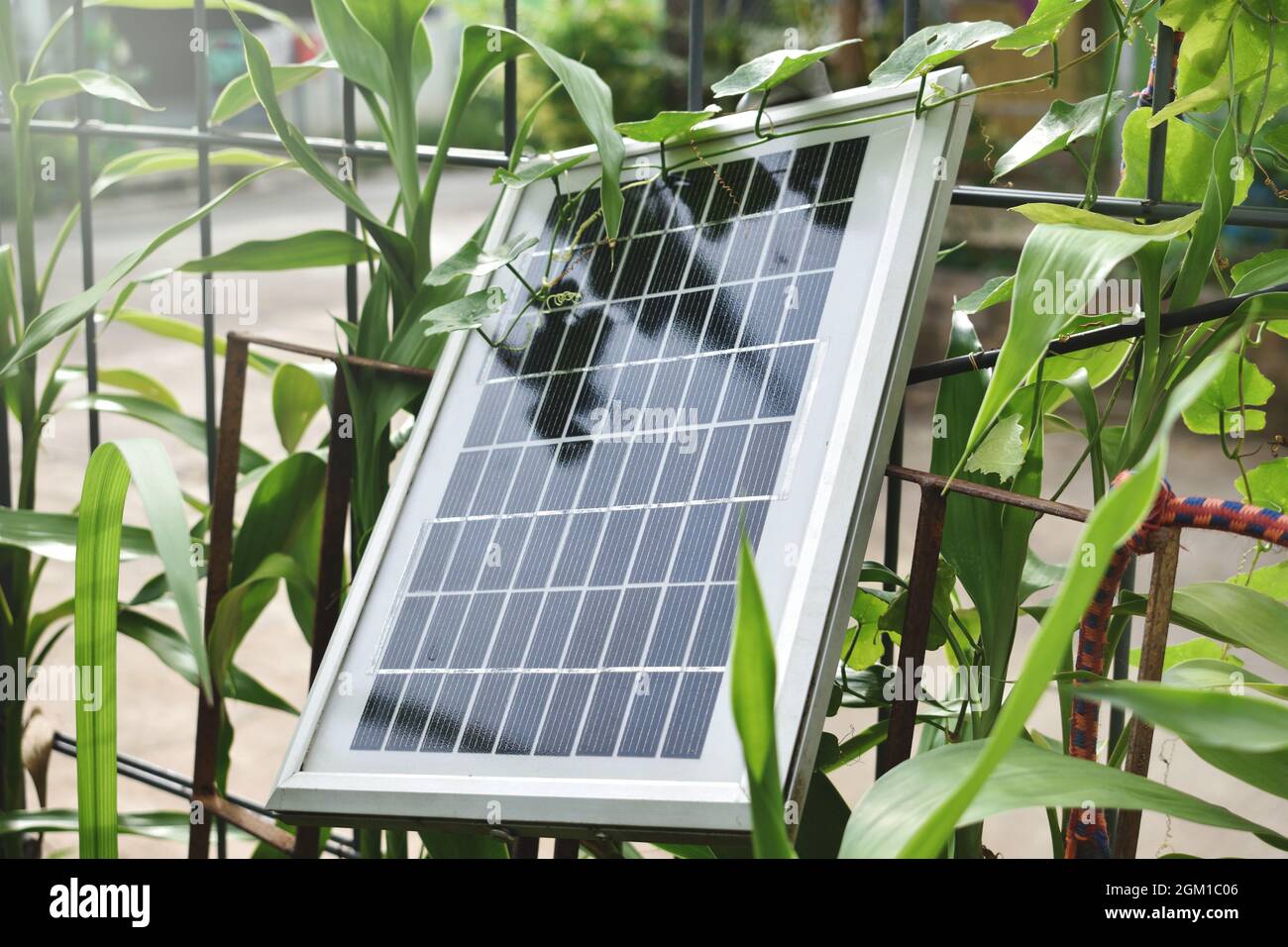 House solar panels source of energy from solar energy to produce an ...