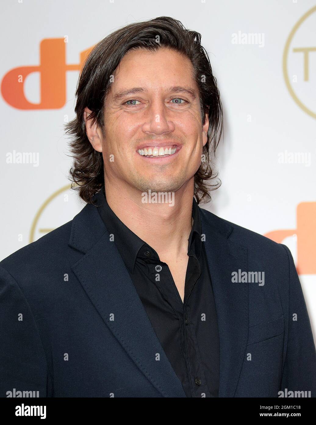 Vernon kay hi-res stock photography and images - Alamy