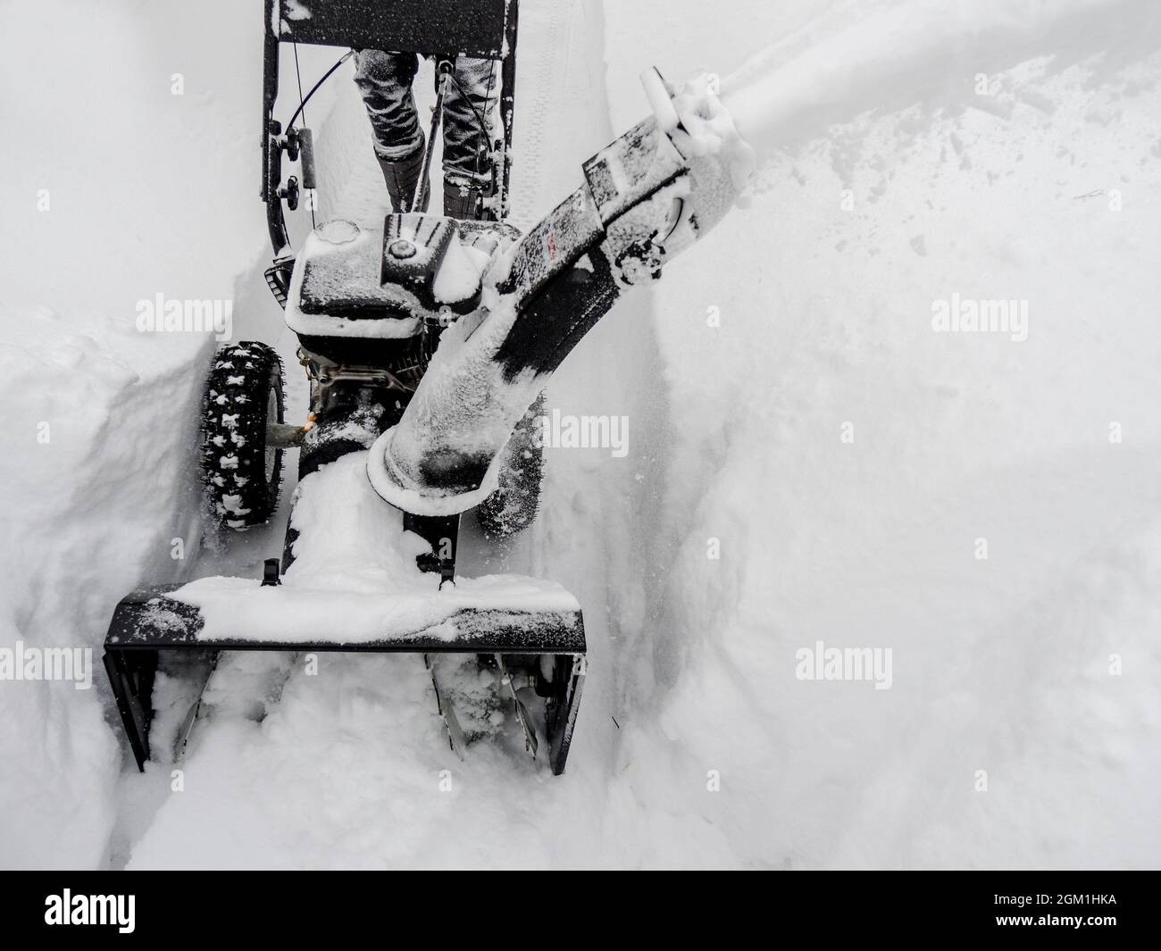 Manual snow clearing machine hi-res stock photography and images - Alamy