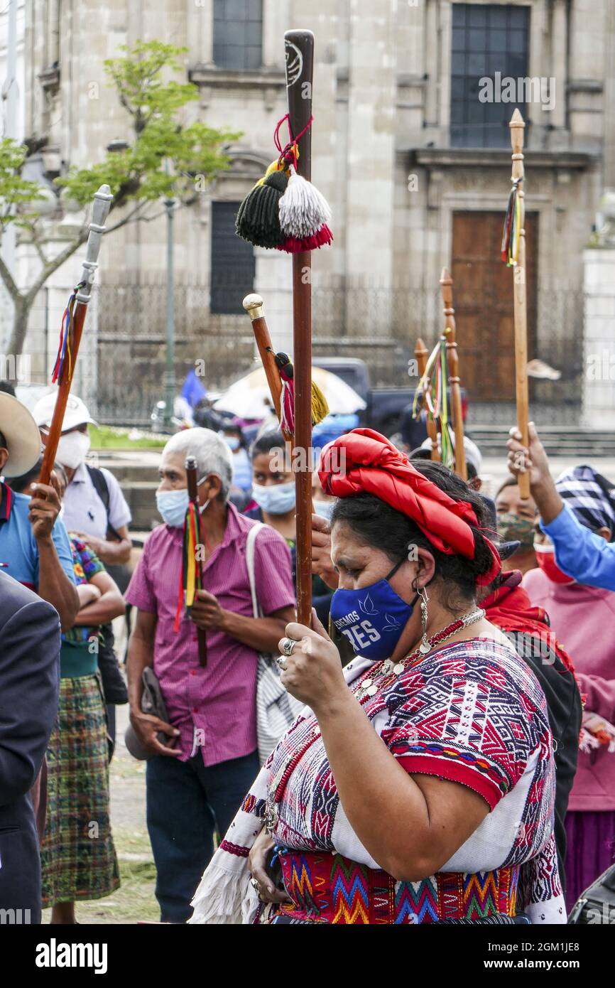 Hundreds of indigenous leaders of all ethnic groups in Guatemala, take ...