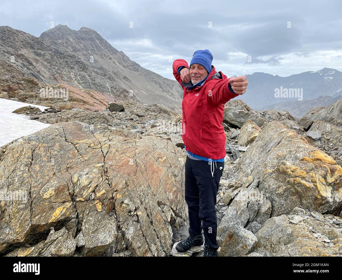 Tisenjoch, Austria. 15th Sep, 2021. Archaeologist Walter Leitner ...