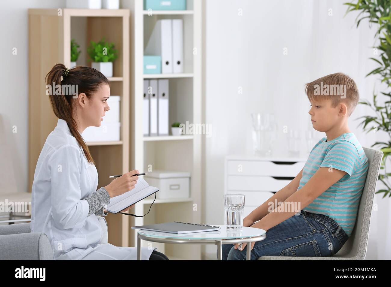 Nutritionist patient child hi-res stock photography and images - Alamy