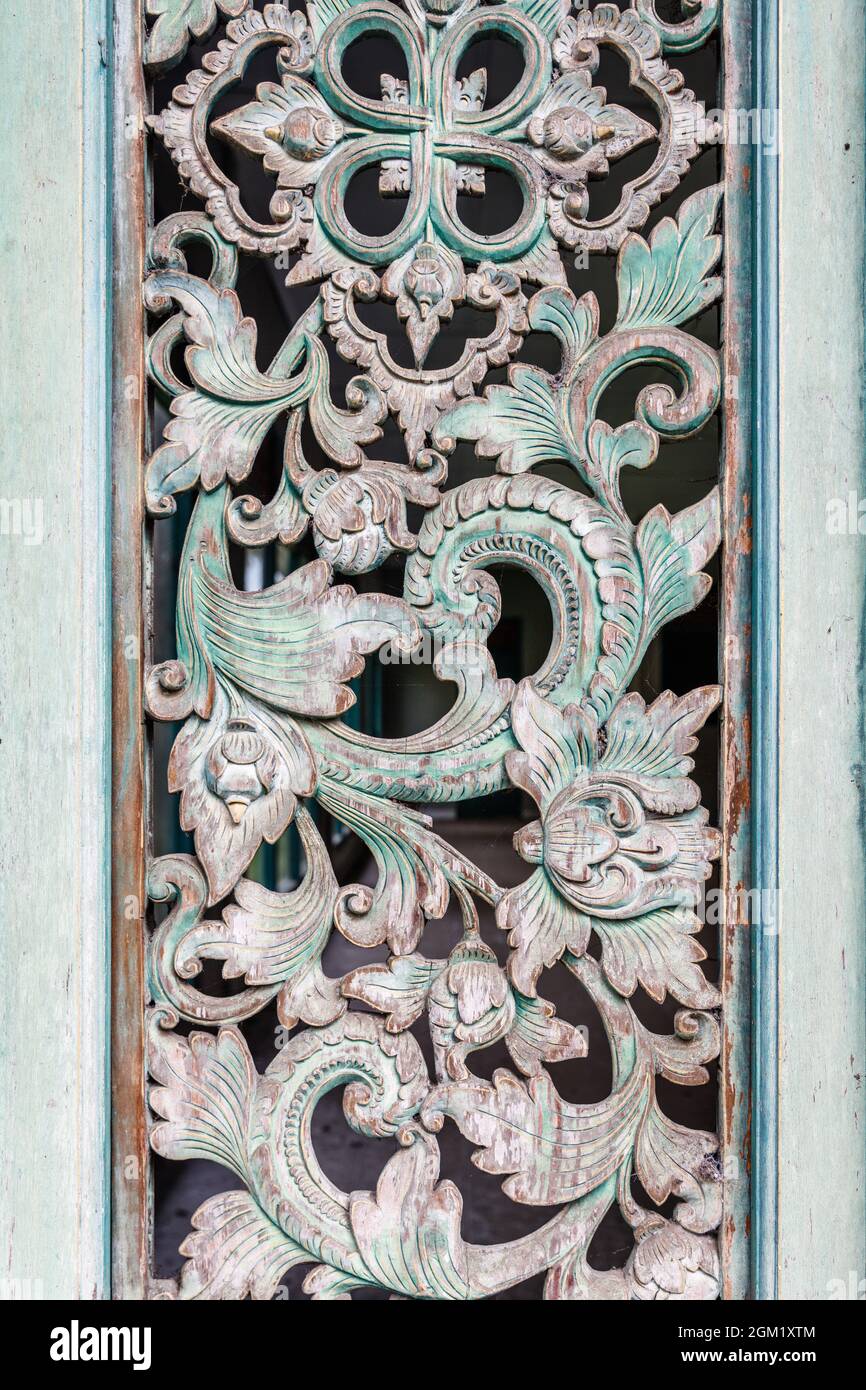 Decorative carved wood panel hi-res stock photography and images - Alamy