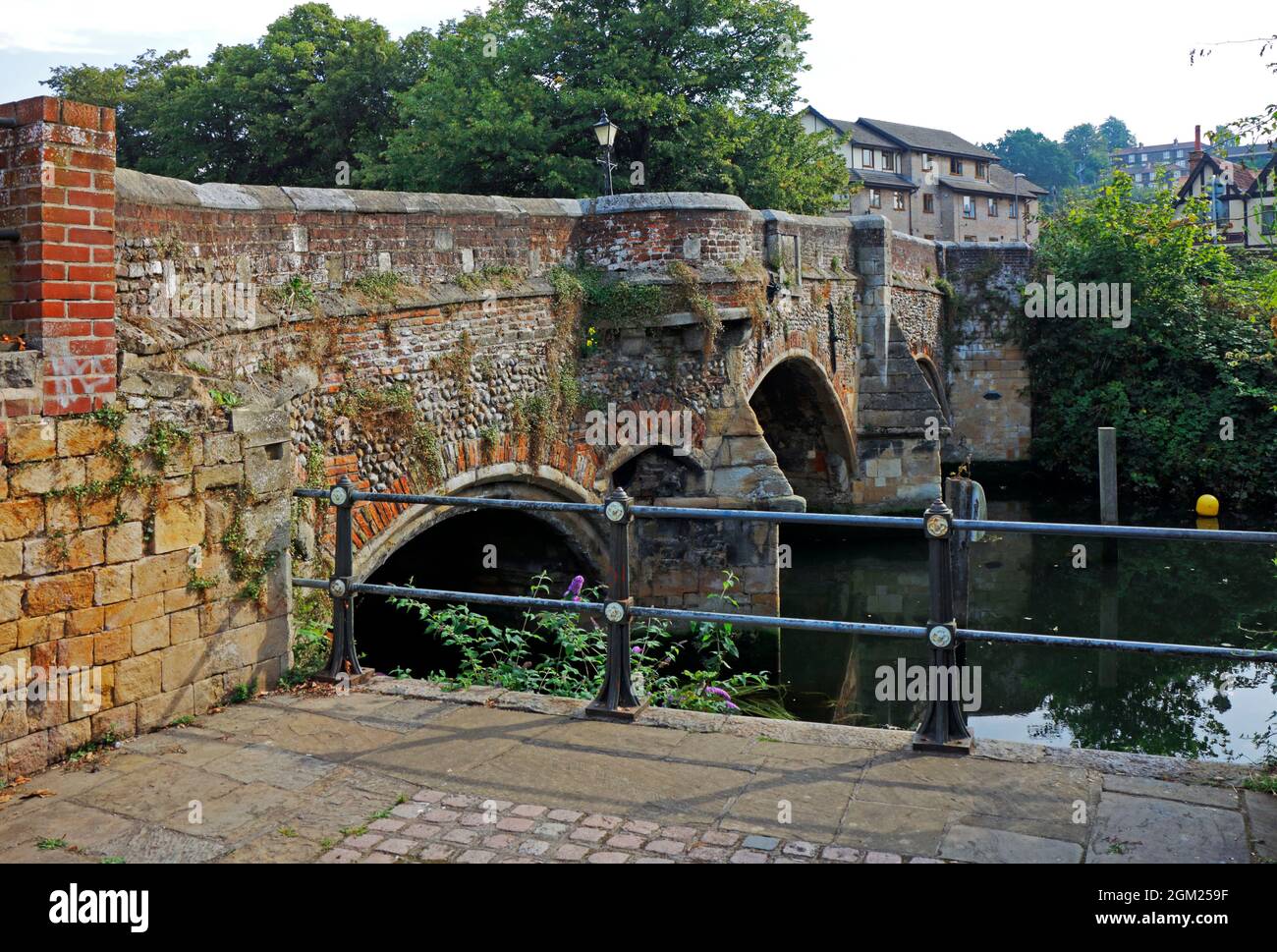 A view of the 14th century medieval Bishop Bridge crossing the River ...
