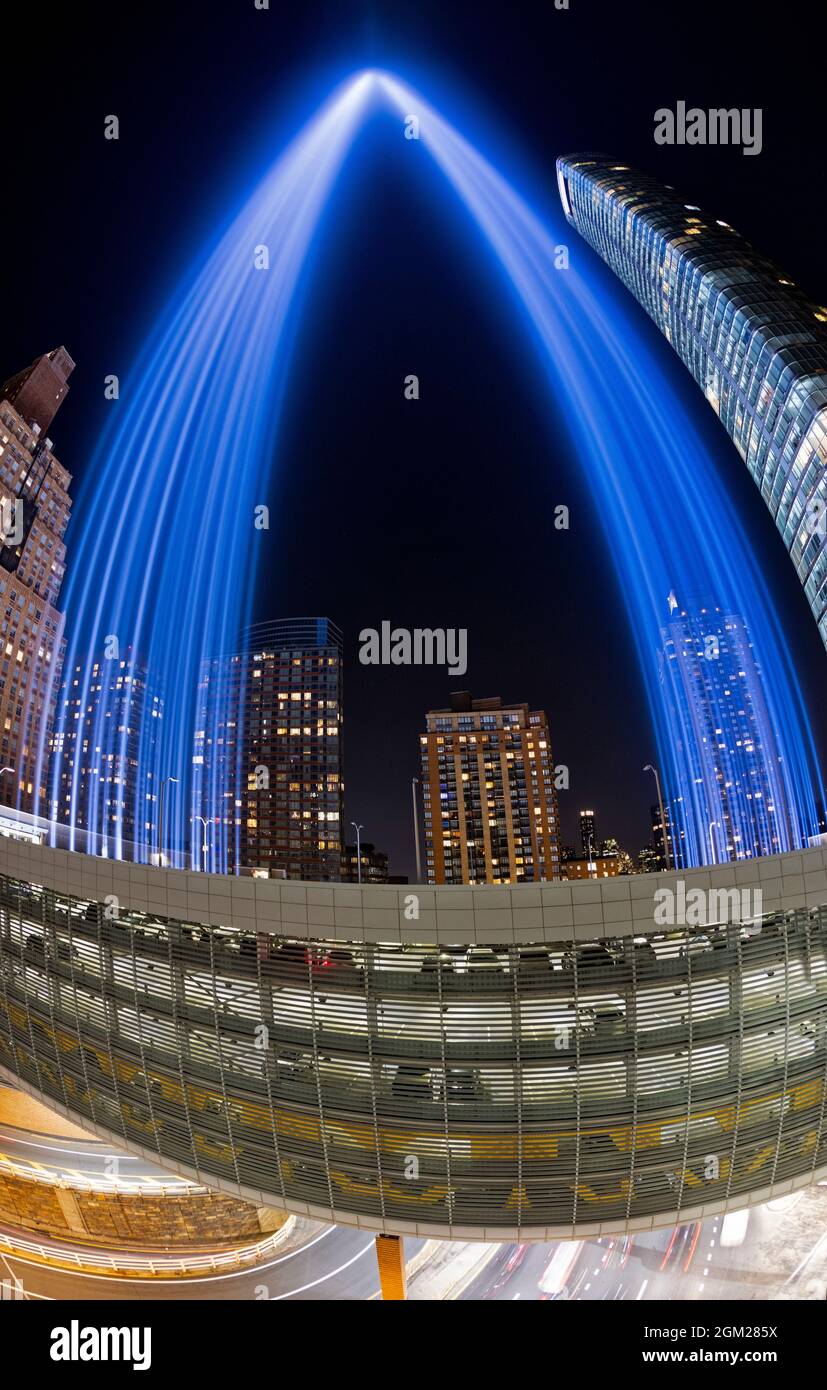 NYC 911 Tribute In Lights - View from the light installation of the 911 ...