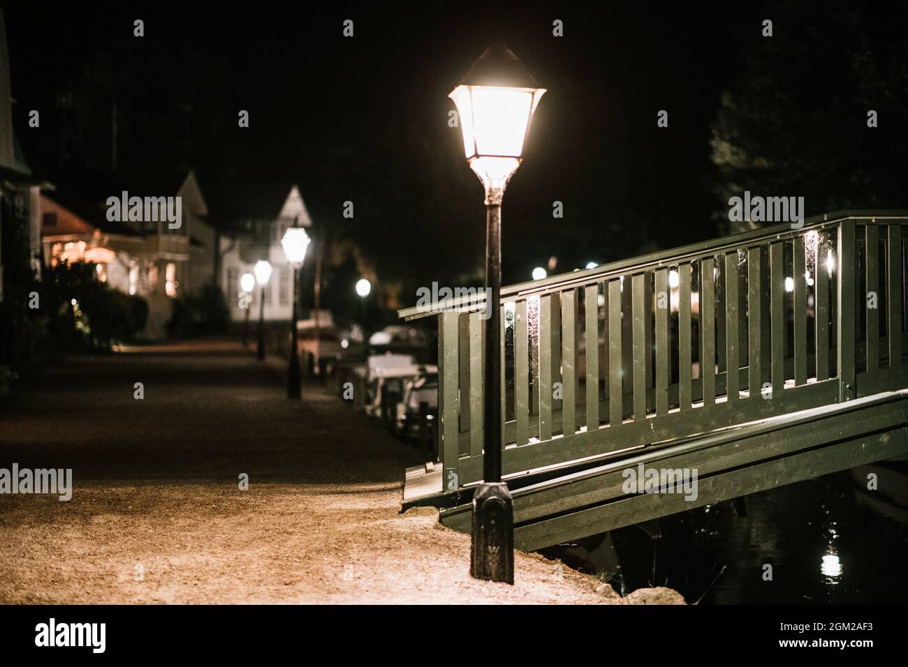 Scary lamp post night hi-res stock photography and images - Alamy