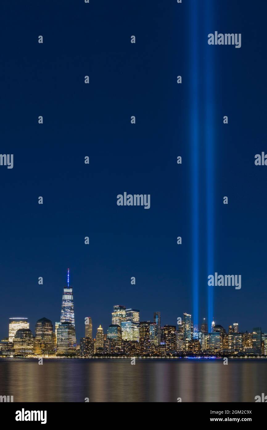 NYC Tribute In Light 911 - On the 19th anniversary, the lower Manhattan ...
