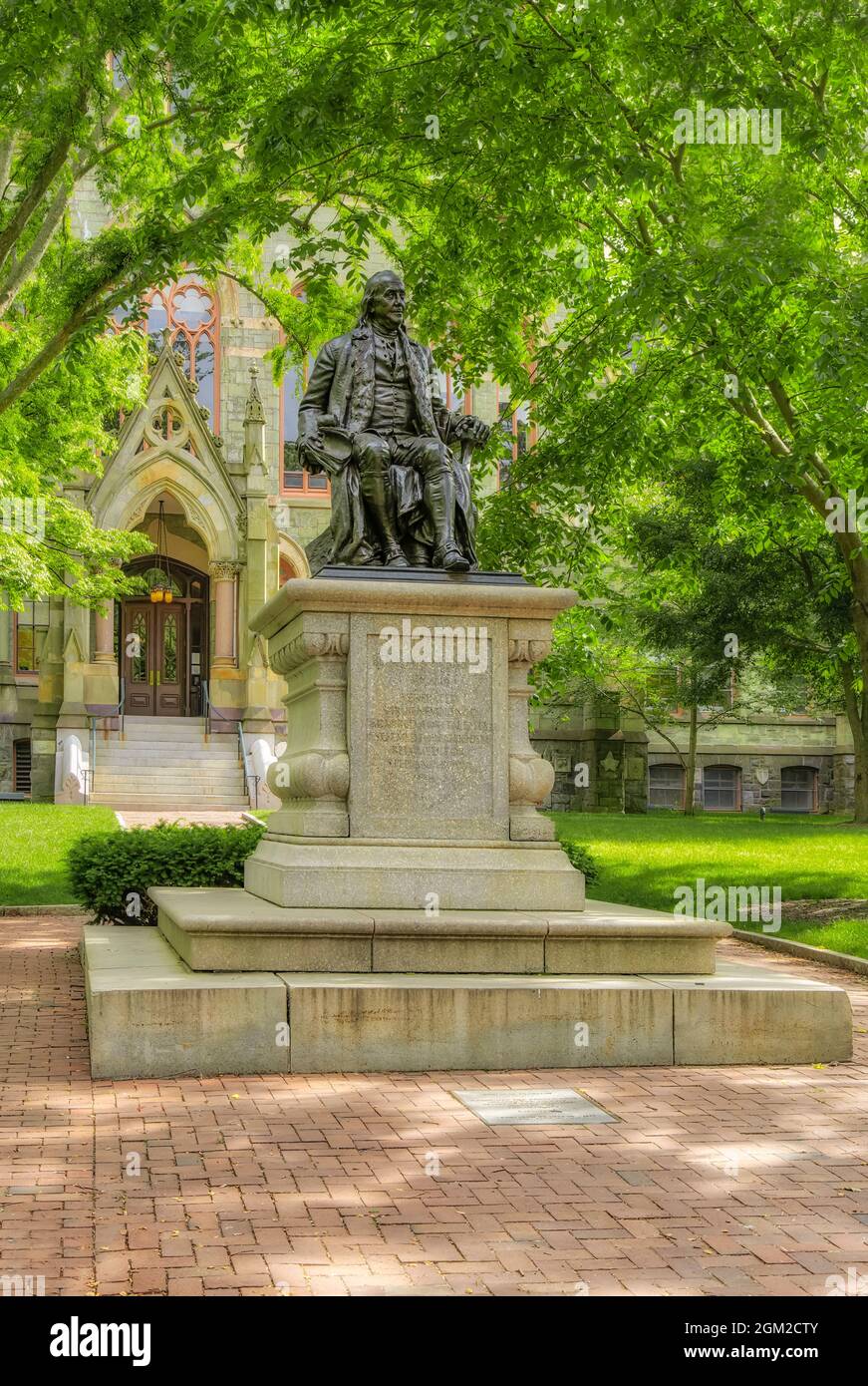 College Hall Benjamin Franklin - View to bronze statue of a seated ...