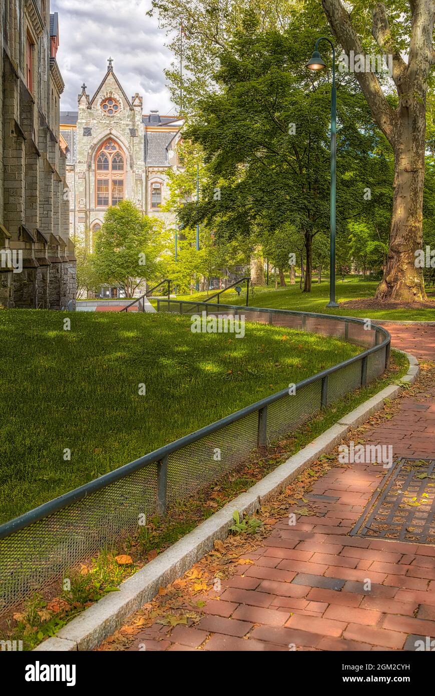 Path to College Hall UPenn - College Hall was the first building on the ...