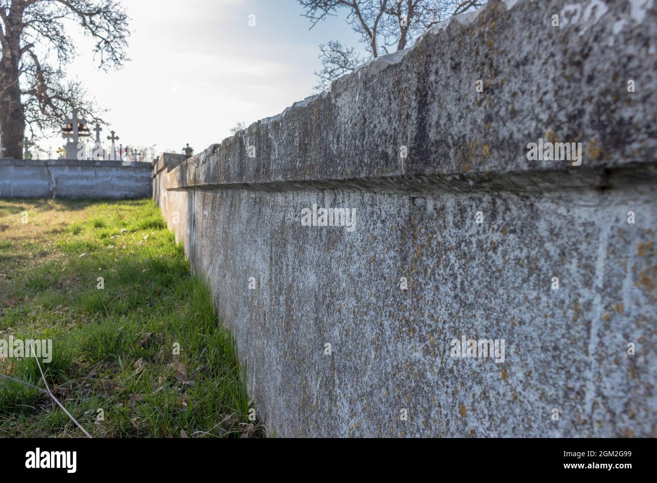 Concrete long house asia hi-res stock photography and images - Alamy