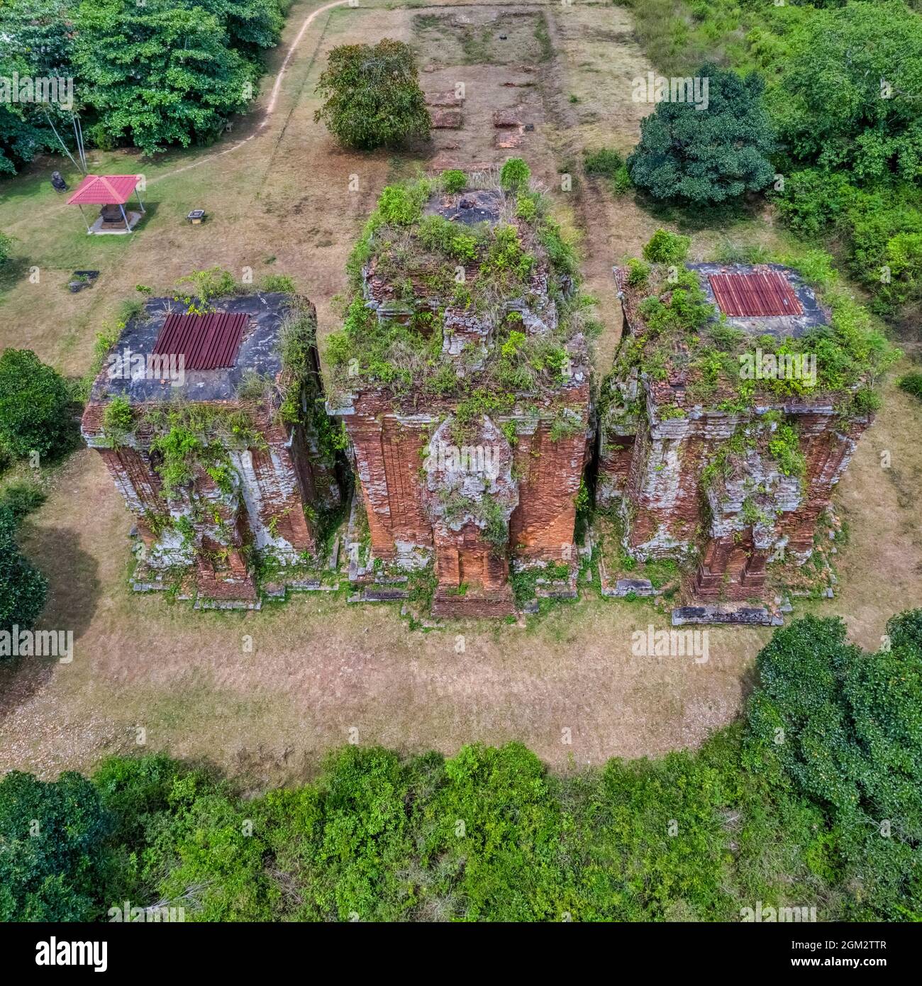 Chien Dan Cham or Champa tower, Tam Ky, Quang Nam, Vietnam Stock Photo ...