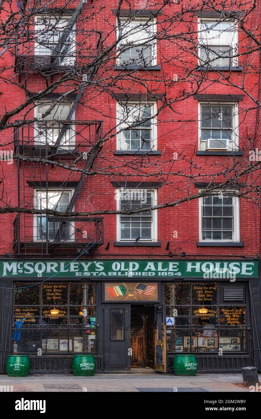Old beer taverns united states hi-res stock photography and images - Alamy
