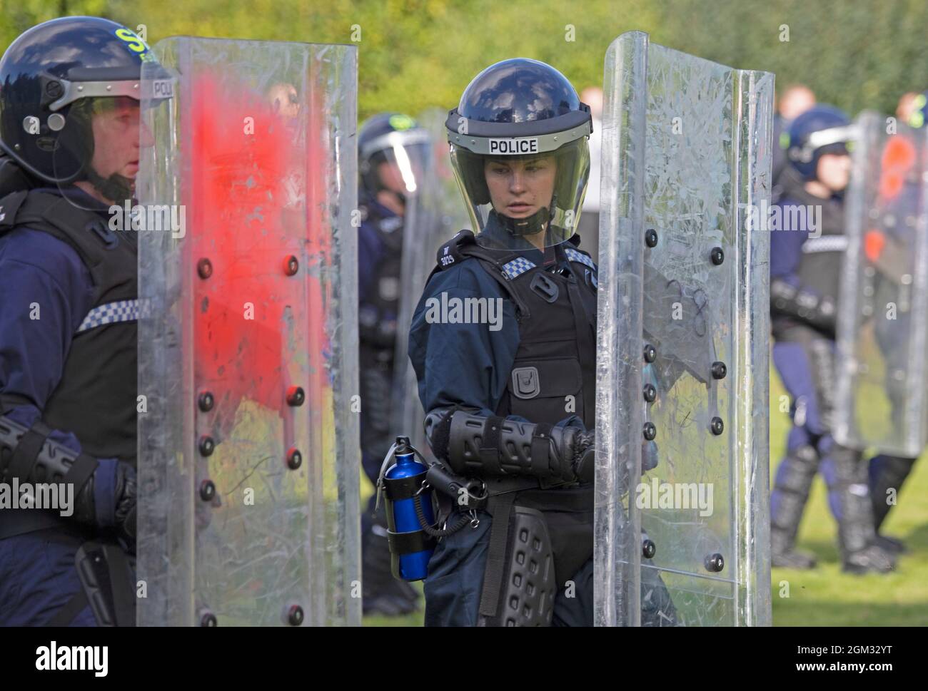 White riot helmets hi-res stock photography and images - Alamy