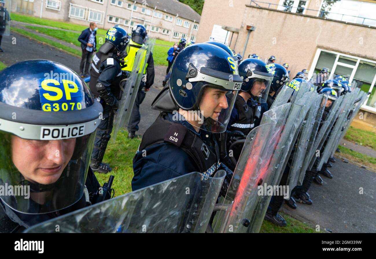 Riot police training hi-res stock photography and images - Alamy
