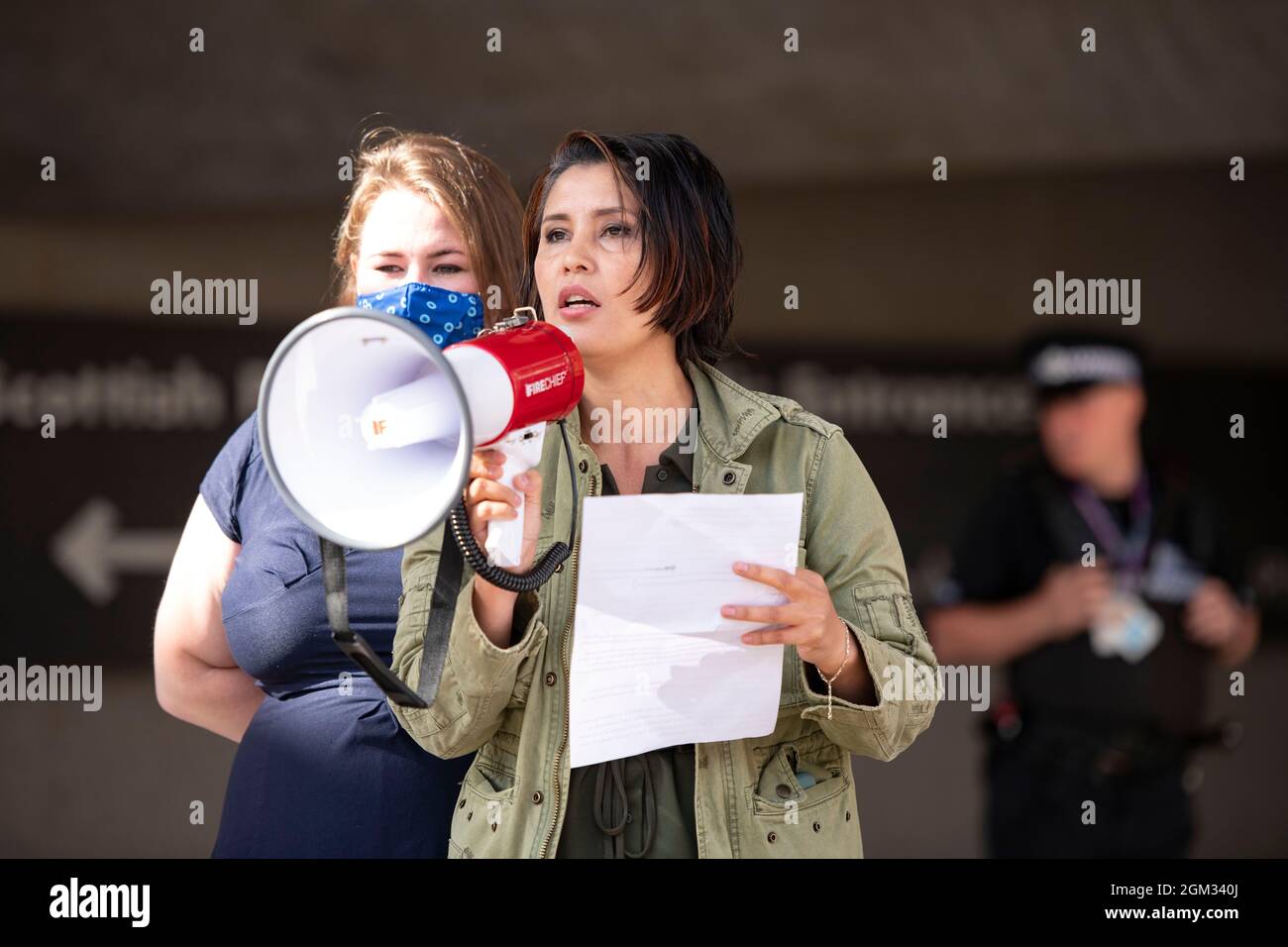 Jigsaw identification witness salmond trial hi-res stock photography ...