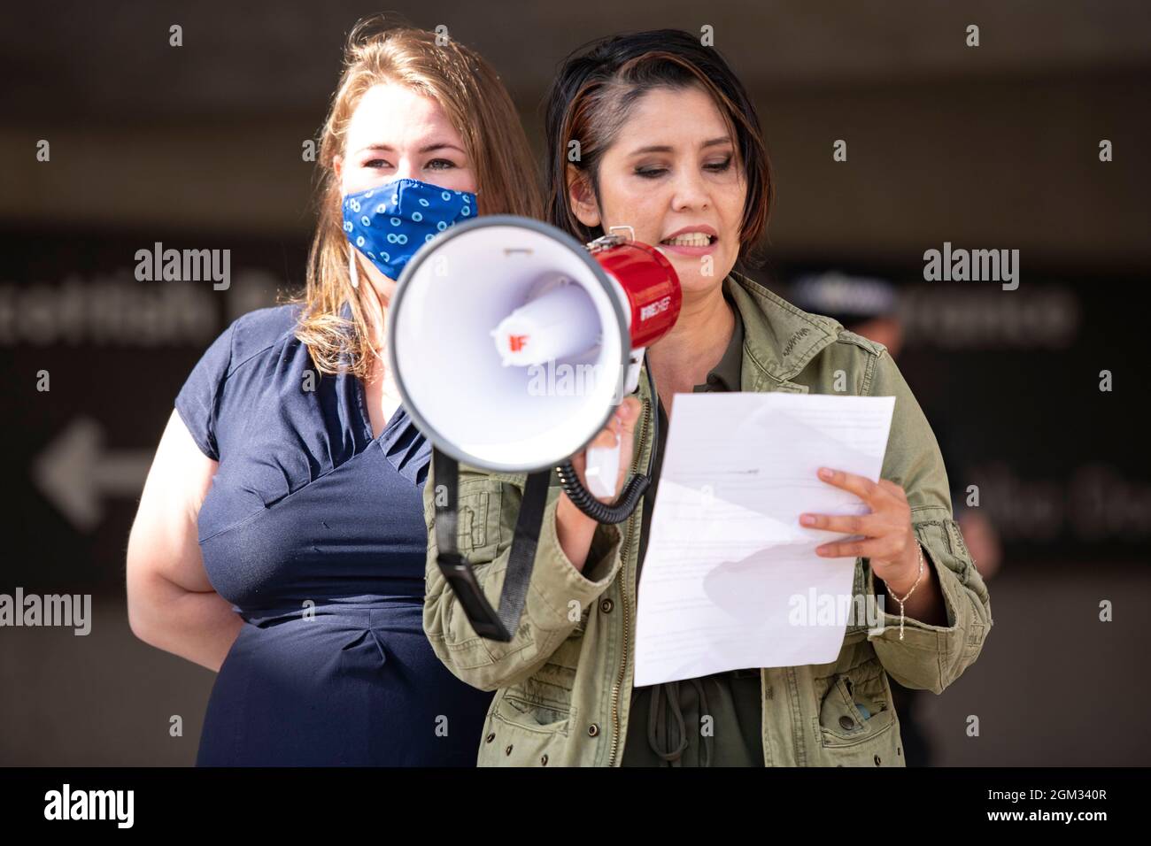 Pictured with his new wife hi-res stock photography and images - Alamy