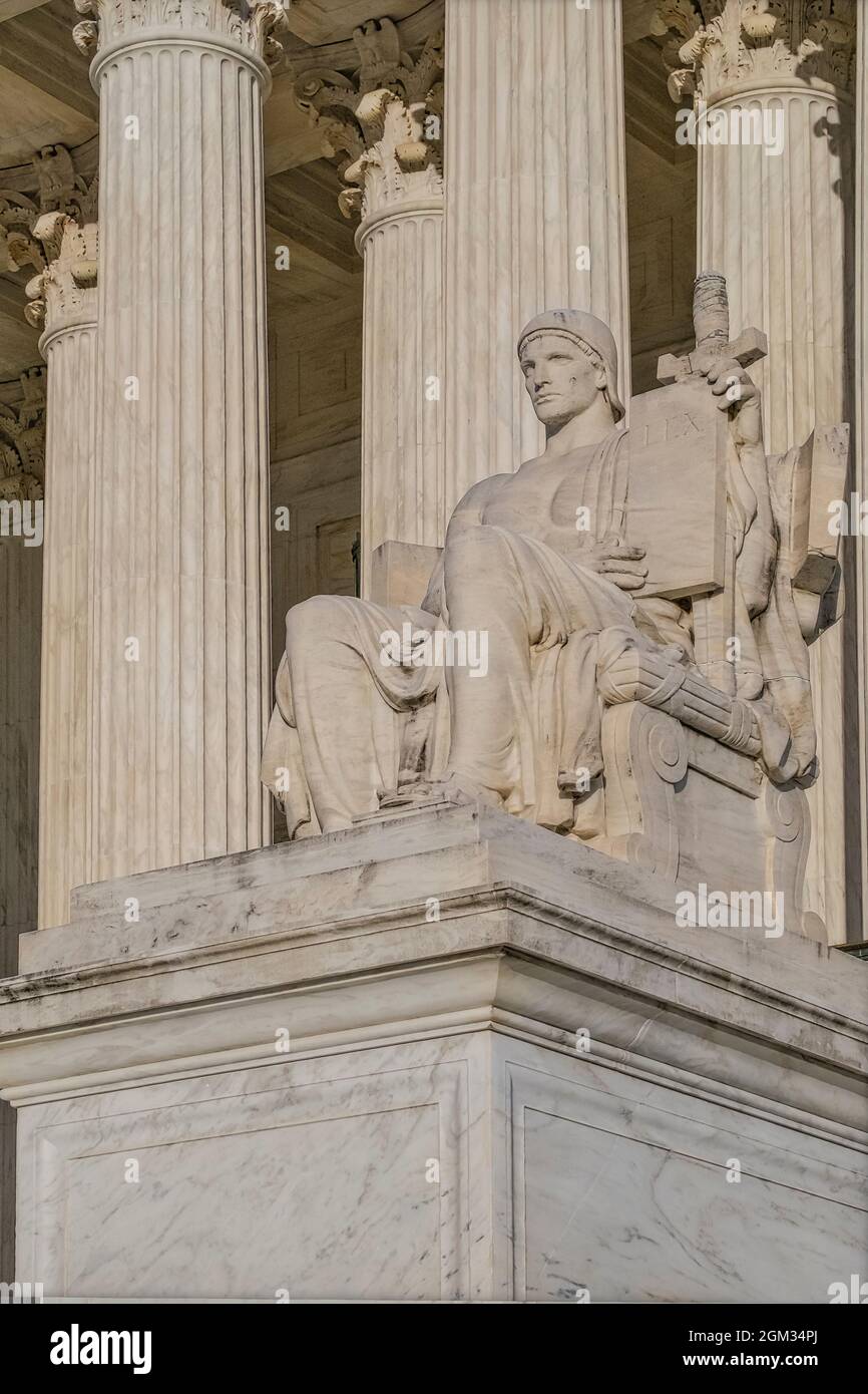 Corinthian columns on government building hi-res stock photography and ...