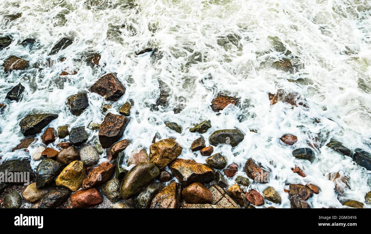 Slam on the rocks hi-res stock photography and images - Alamy