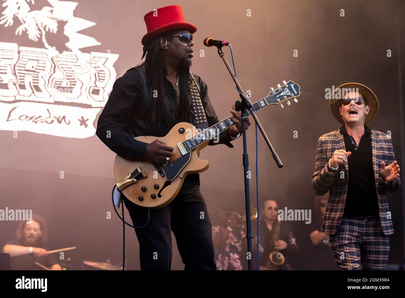 Peter Lee and Tyber Cranstoun of The Dualers band performing at a music ...