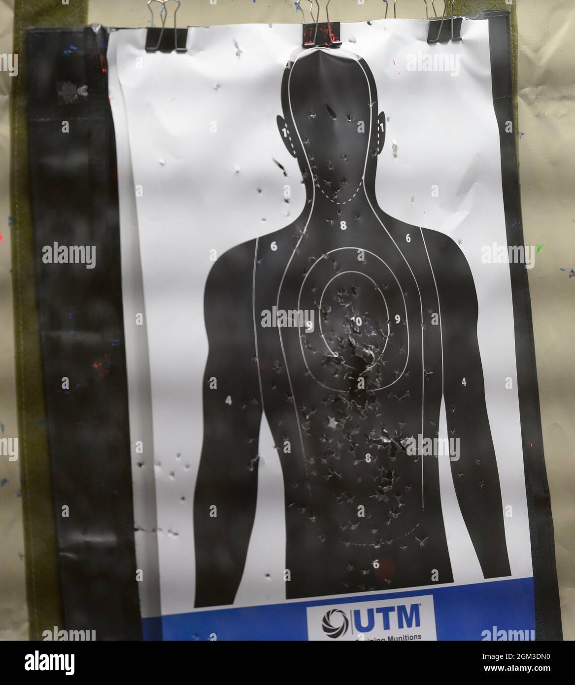 Live firing range hi-res stock photography and images - Alamy