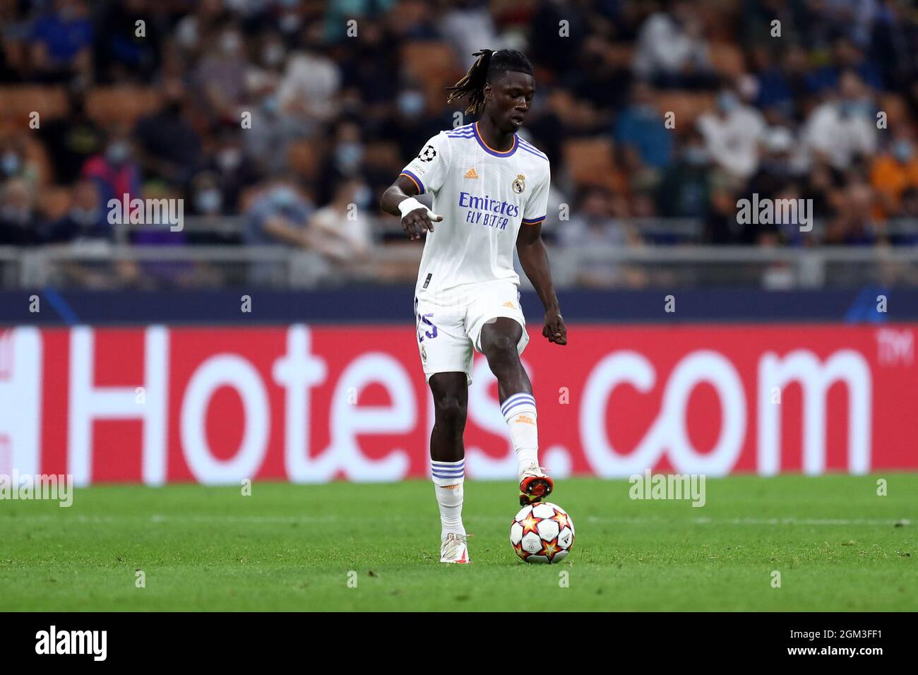 Eduardo Camavinga of Real Madrid Cf controls the ball during the Uefa ...
