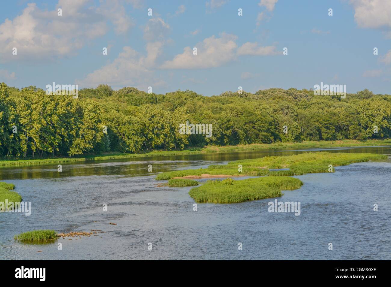 The Kankakee River flowing through Kankakee River State Park in Indiana ...