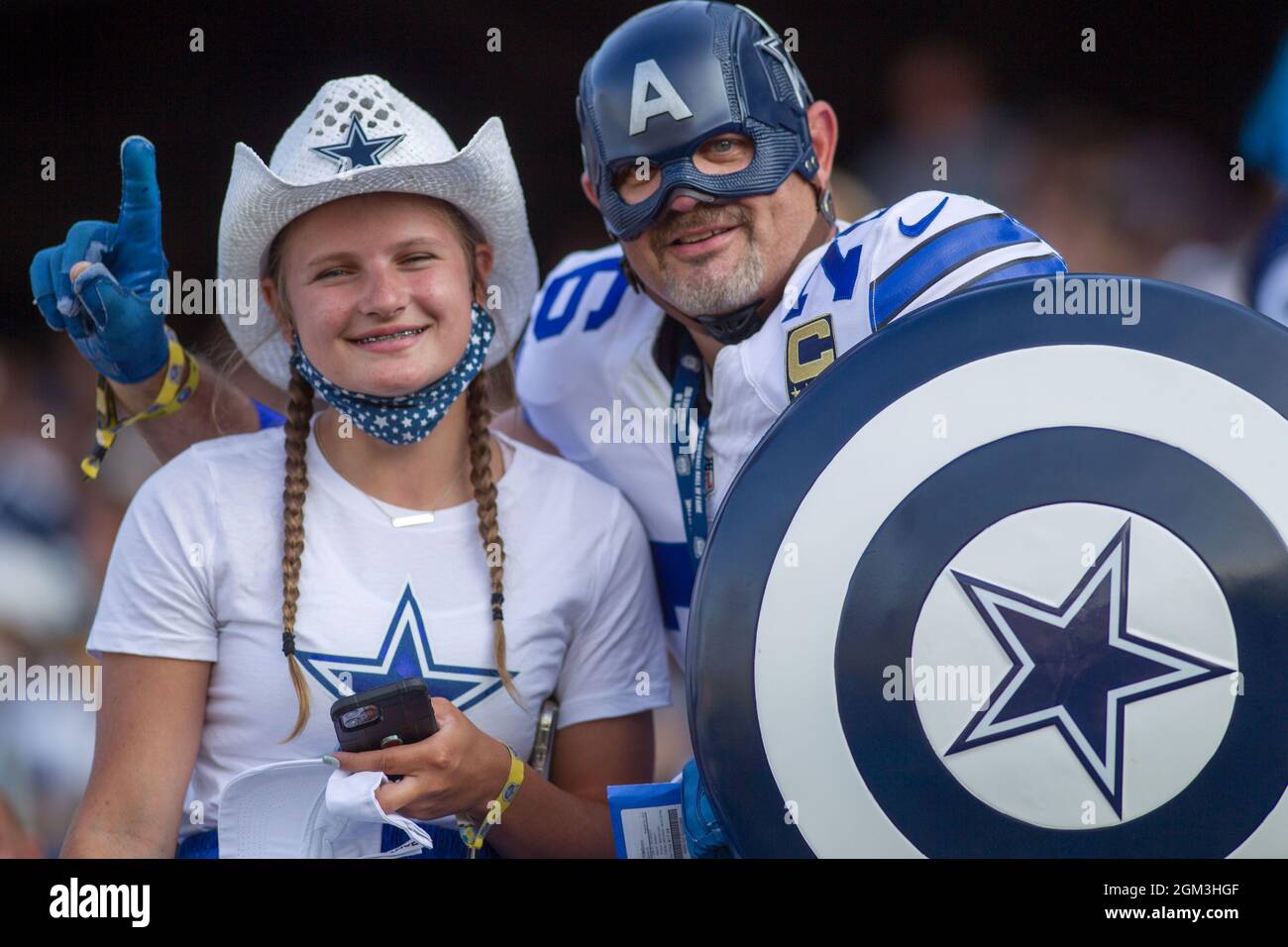 Dallas cowboys fans hi-res stock photography and images - Alamy