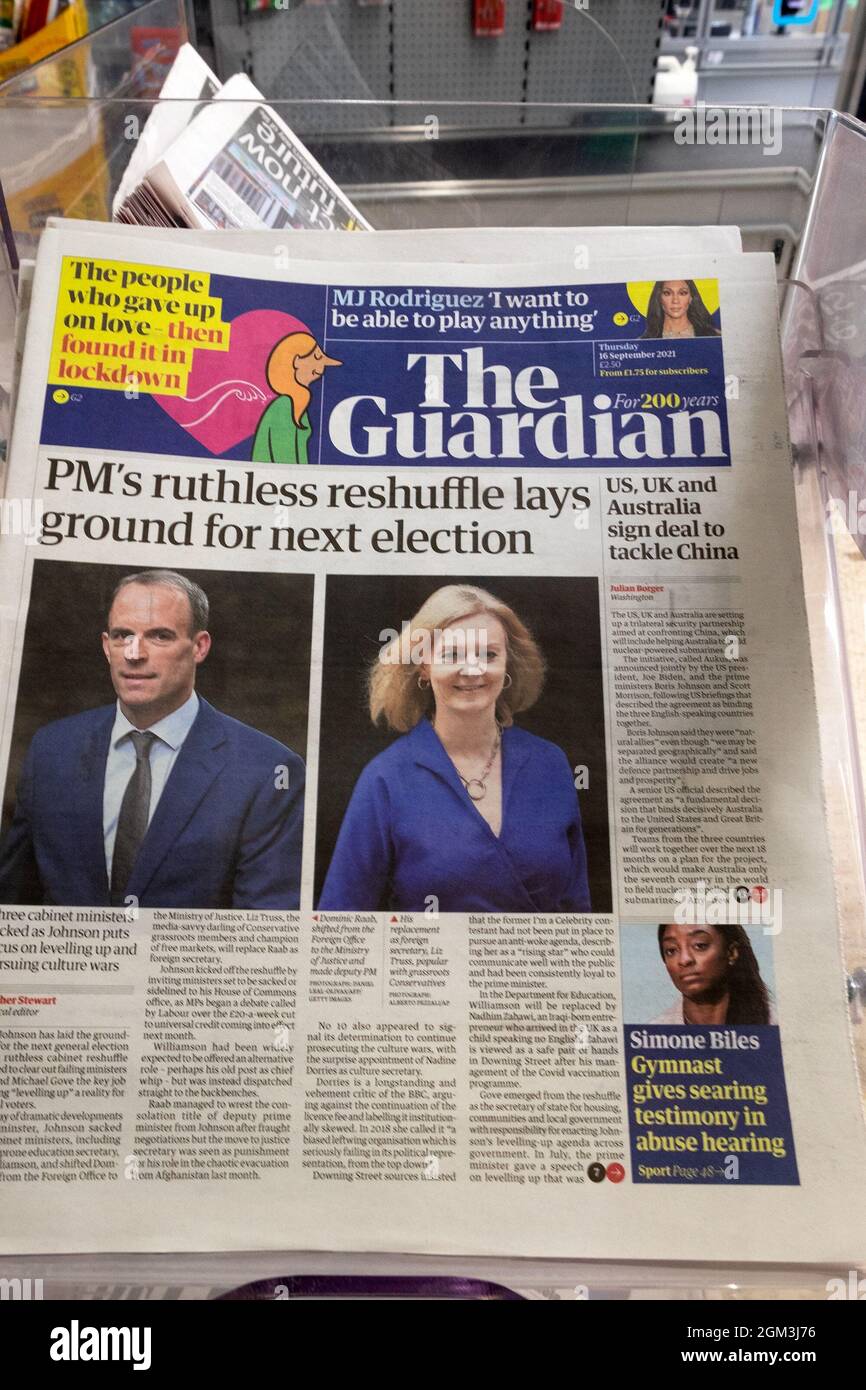 News headlines liz truss hi-res stock photography and images - Alamy