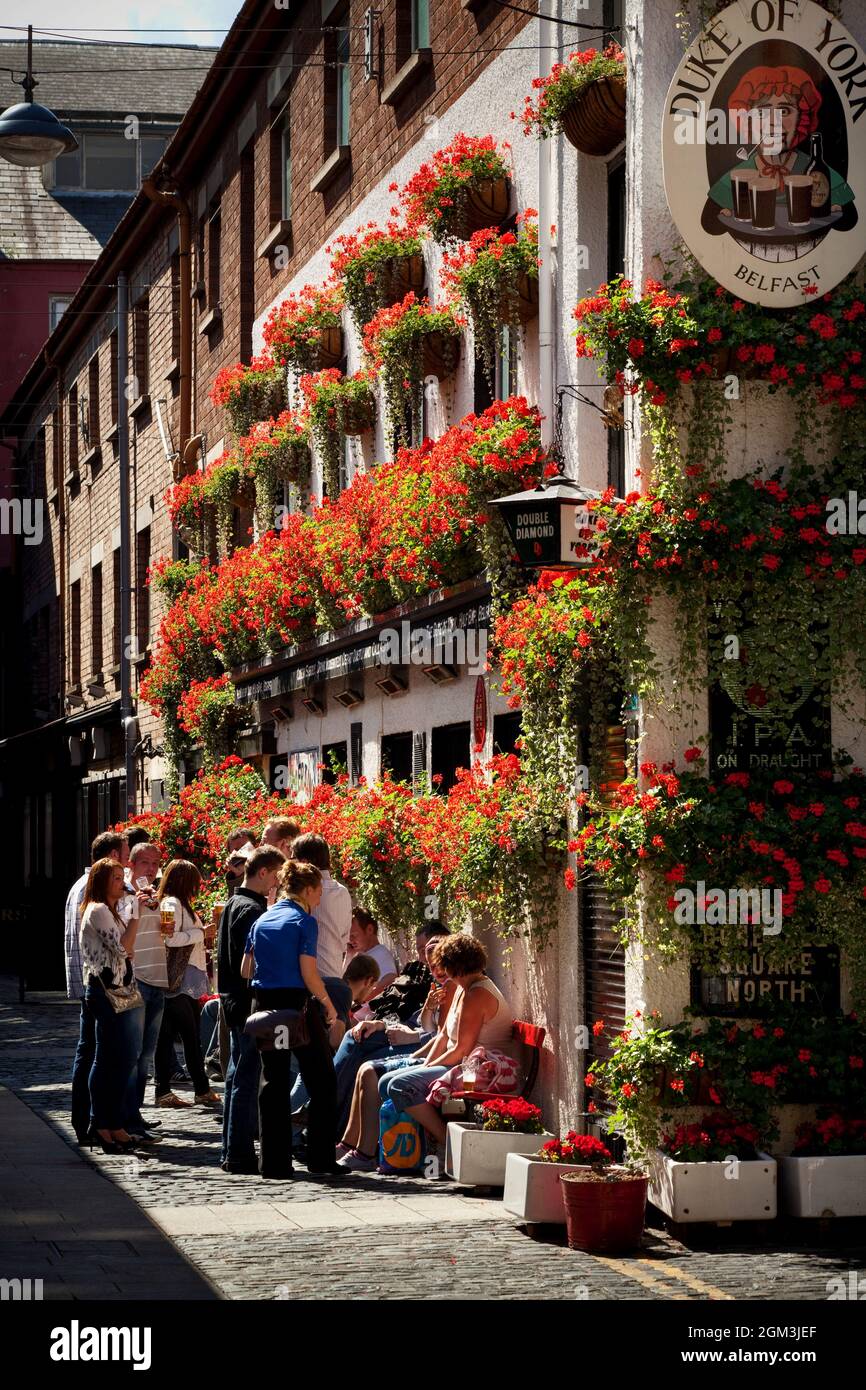 Duke of york bar hi-res stock photography and images - Alamy