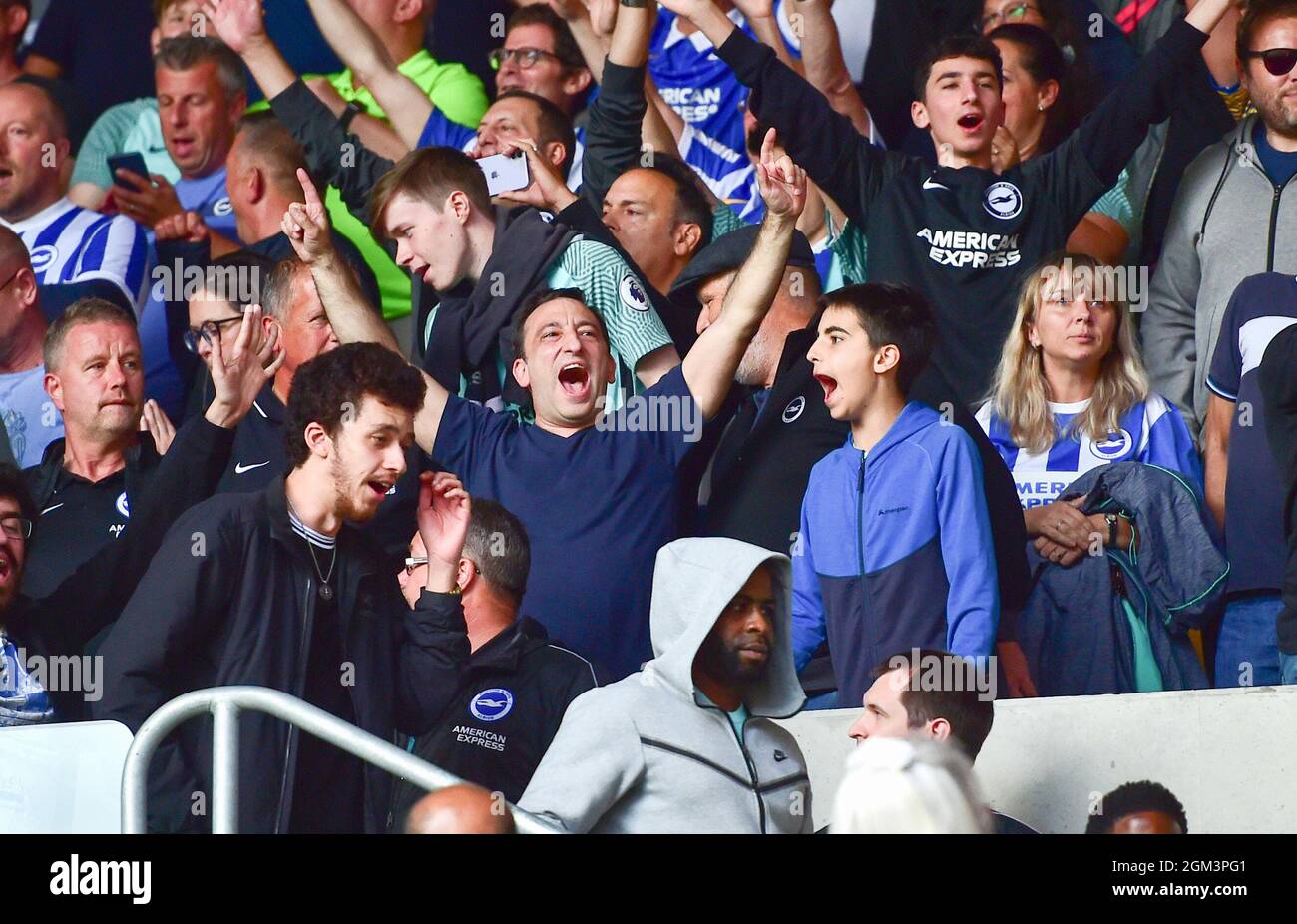 Football without crowd hi-res stock photography and images - Alamy