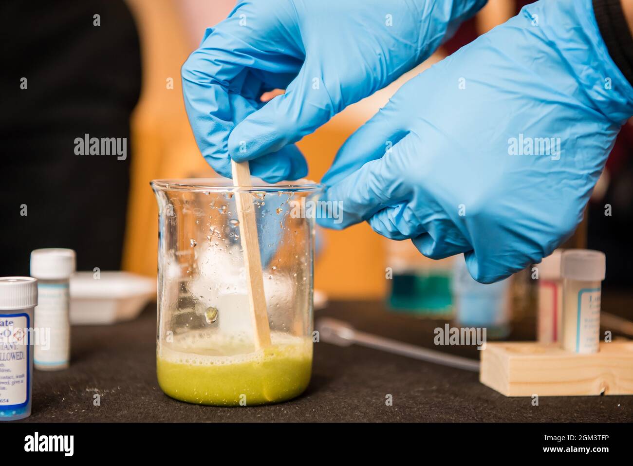 Beaker for experiment hi-res stock photography and images - Alamy