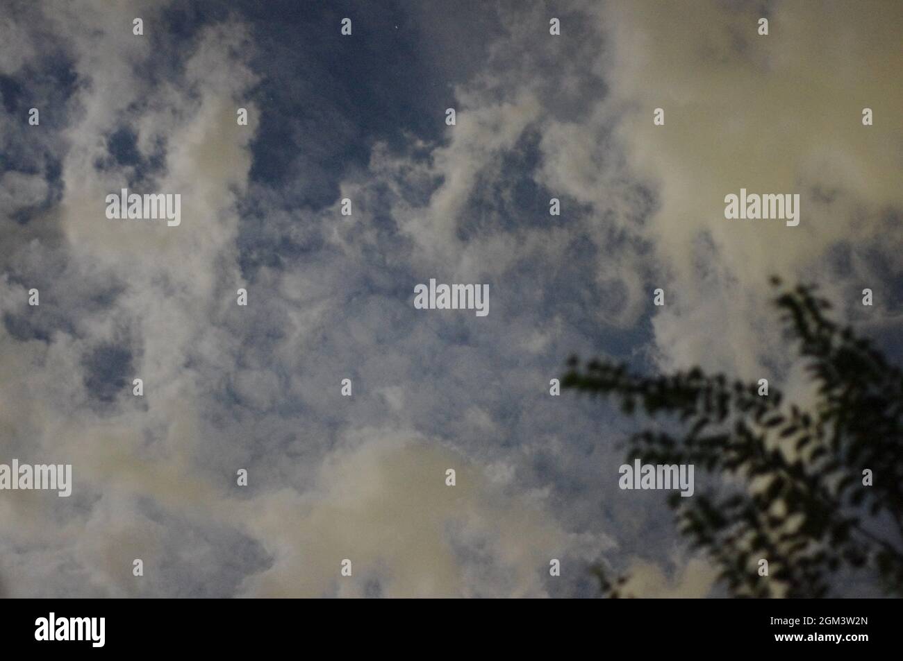 Hazy moon hi-res stock photography and images - Alamy