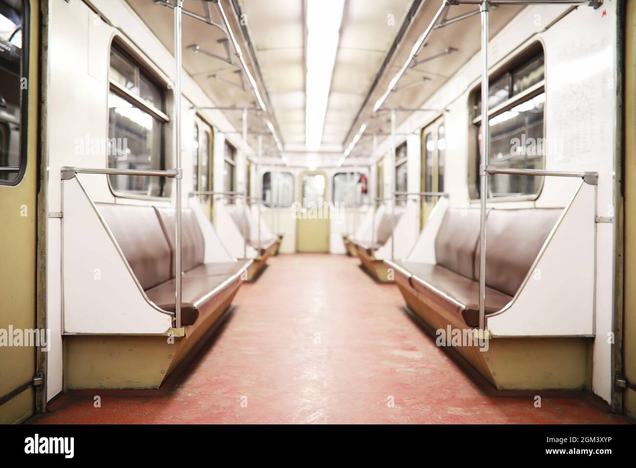 Subway car with empty seats. Empty subway car Stock Photo - Alamy