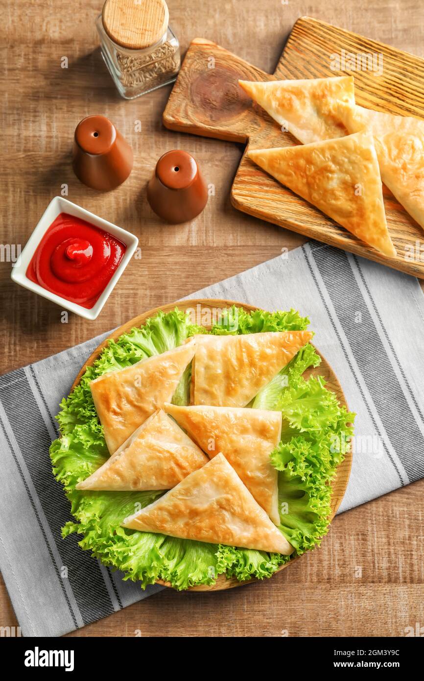 Samosas table top view hi-res stock photography and images - Alamy
