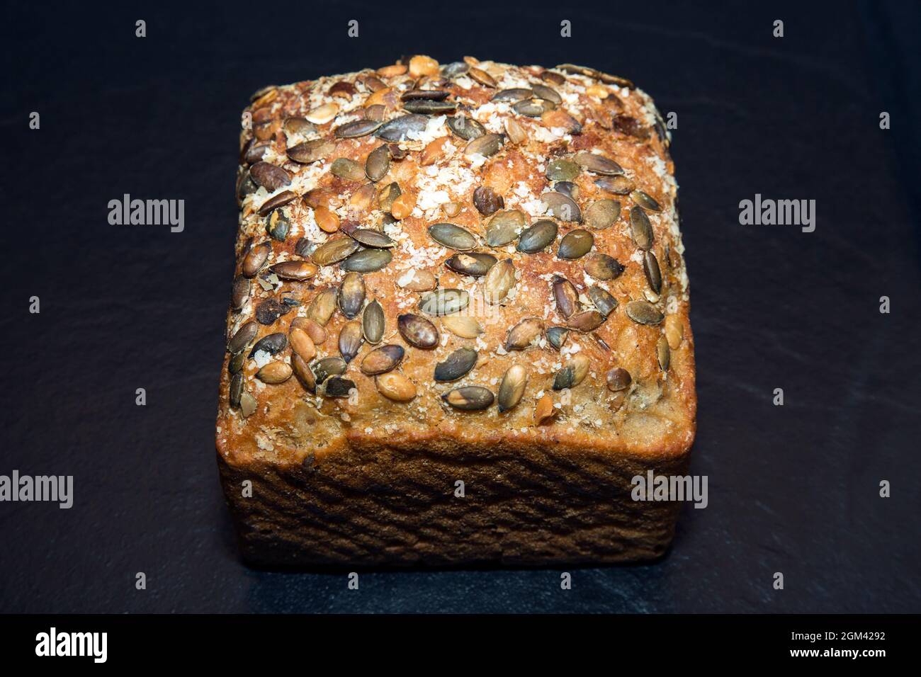 Food fresh granary bread hi-res stock photography and images - Alamy
