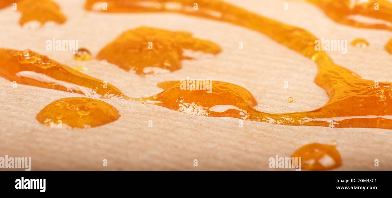 Gold extract hi-res stock photography and images - Alamy