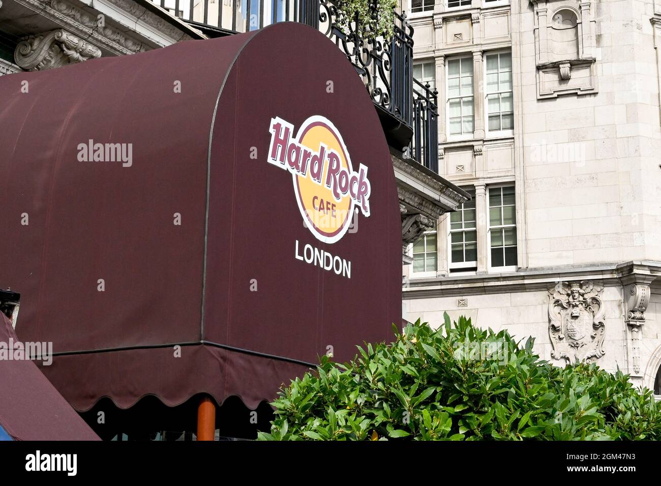 London cafe restaurant logo sign uk hi-res stock photography and images ...