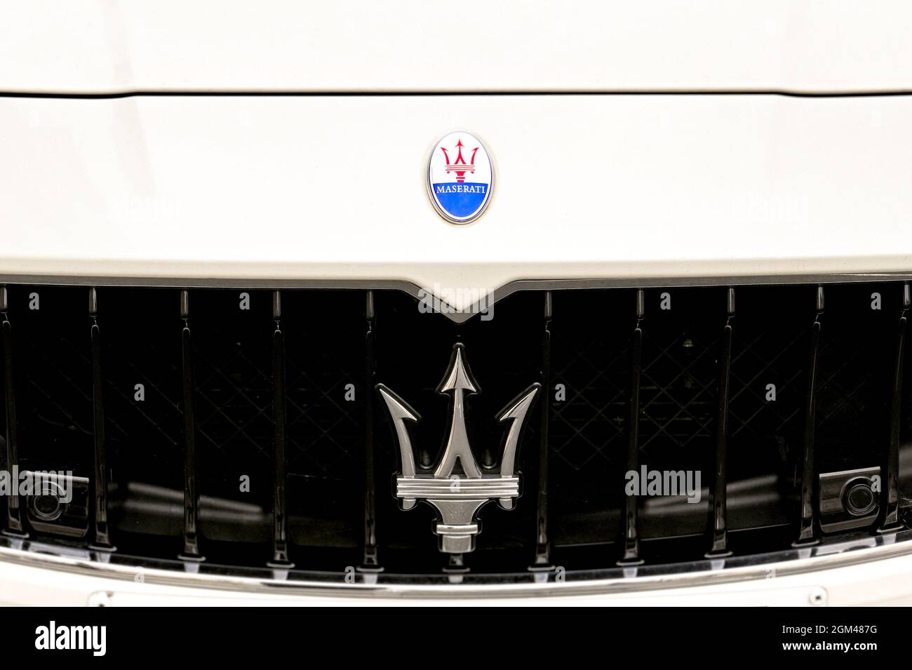 Maserati emblem hi-res stock photography and images - Alamy