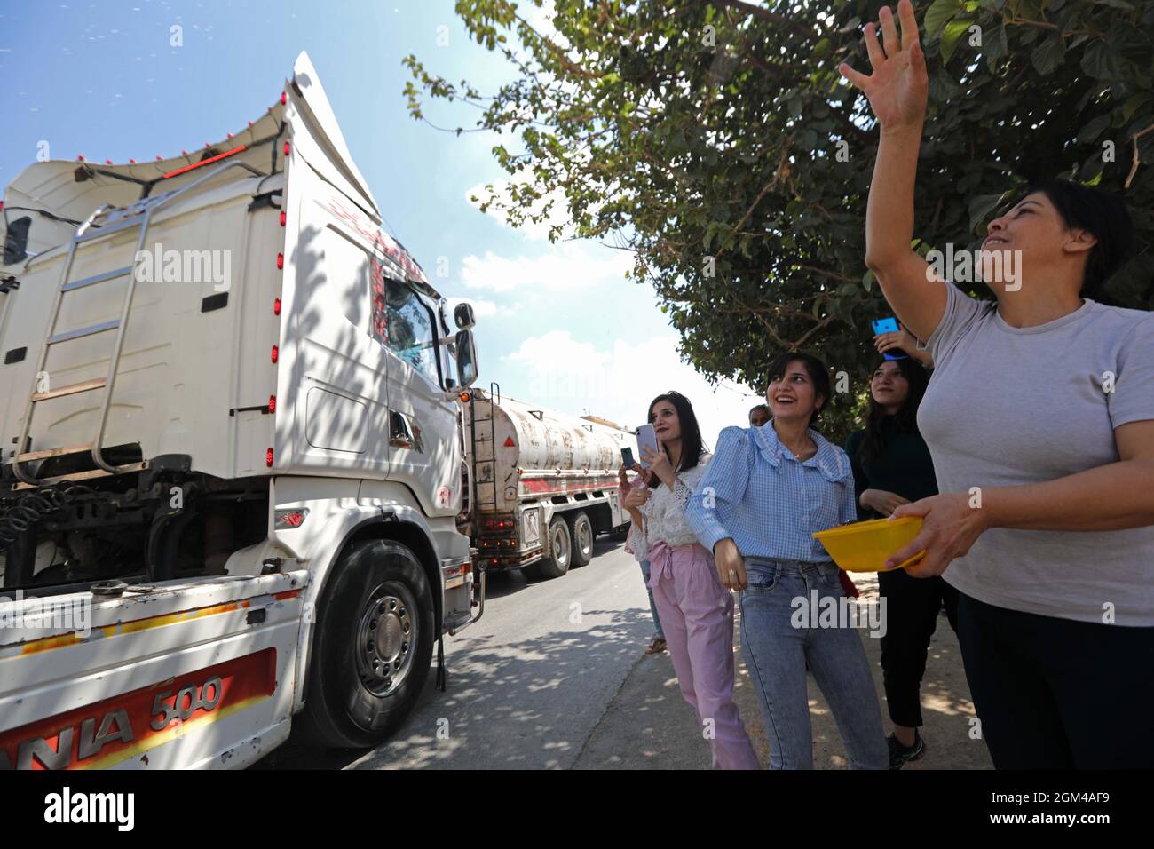 Syria oil tanker hi-res stock photography and images - Alamy
