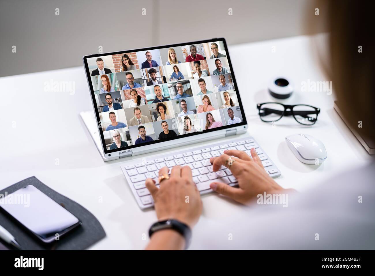 Informal video conference hi-res stock photography and images - Alamy