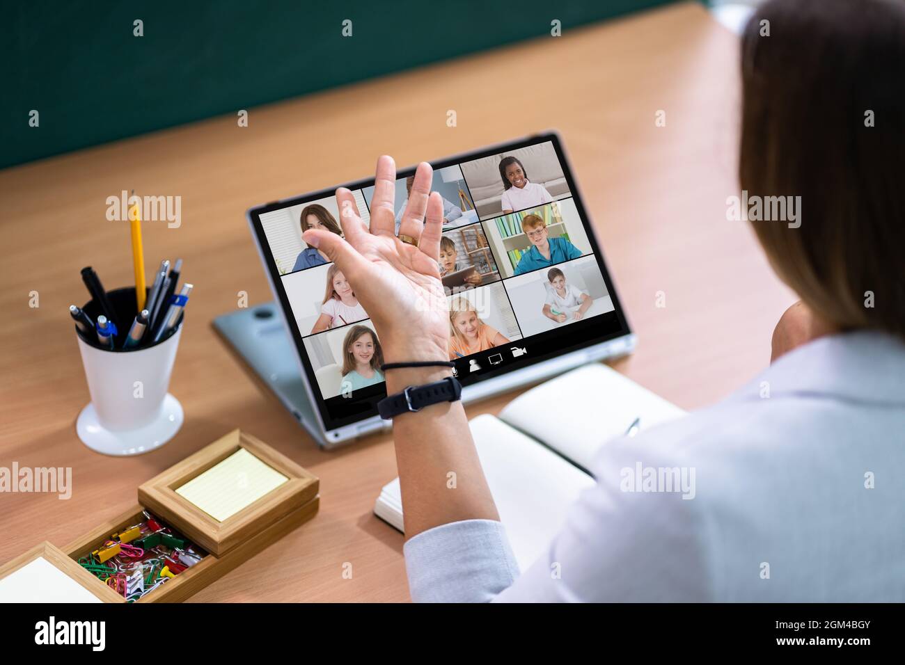 School students video conference hi-res stock photography and images ...