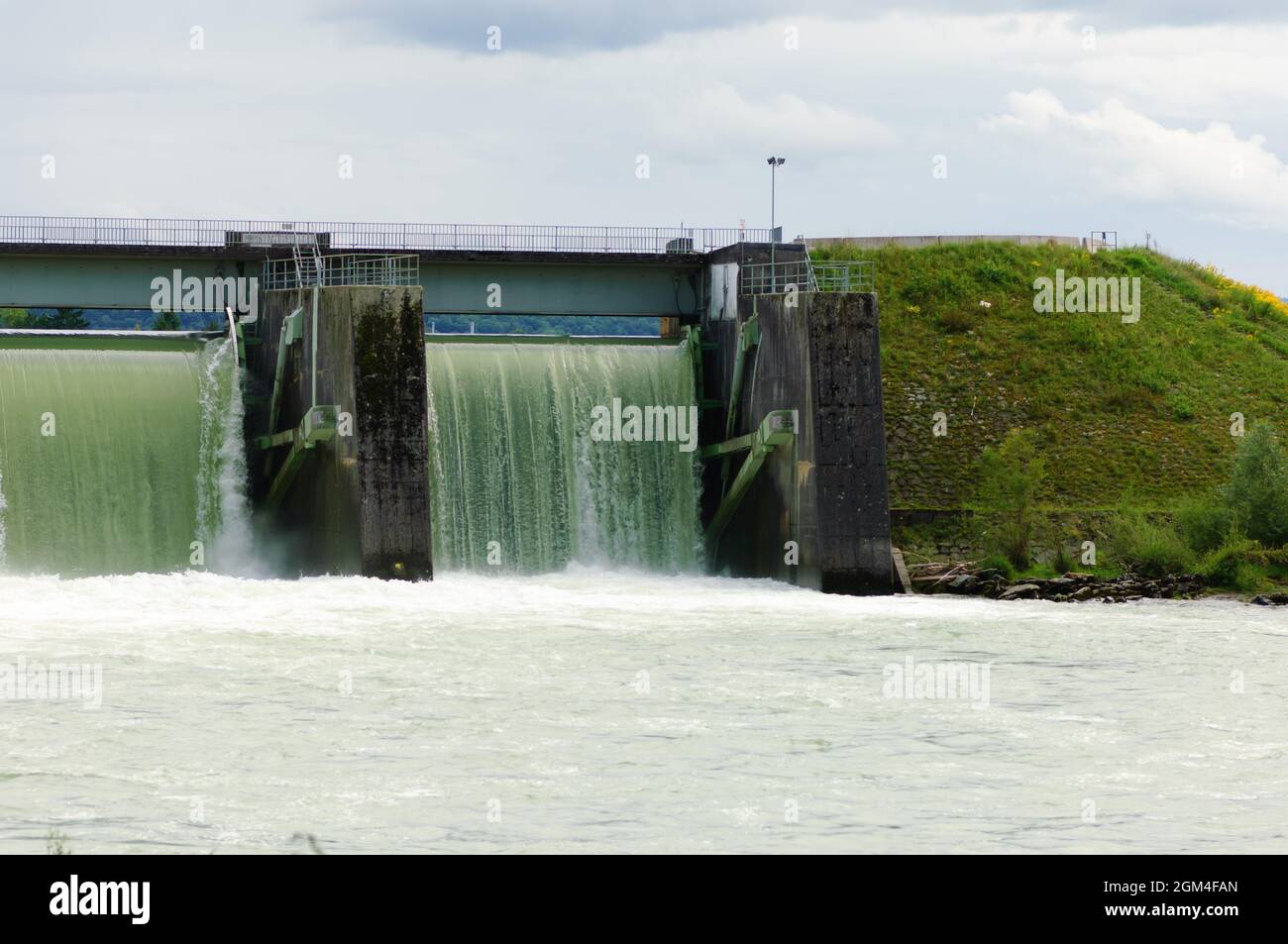 Open flood gates hi-res stock photography and images - Alamy